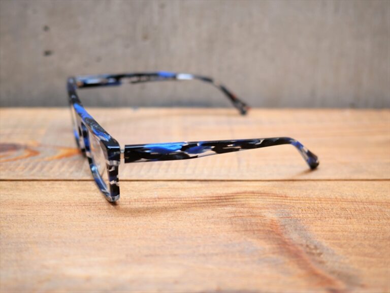 アシンメトリーデザインによる前衛的な芸術性が魅力のalain mikli（アラン ミクリ）「A03130-004」 | INSpiRAL ...