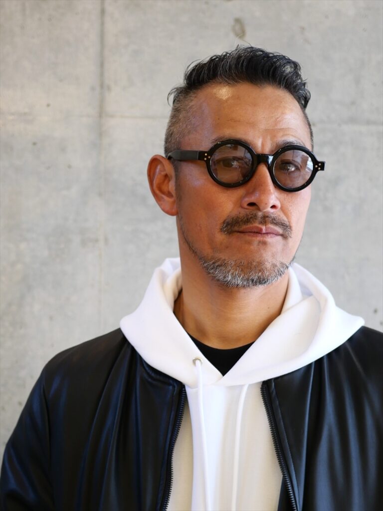 【URM（ウルム）】U2-Black | INSpiRAL （インスパイラル）