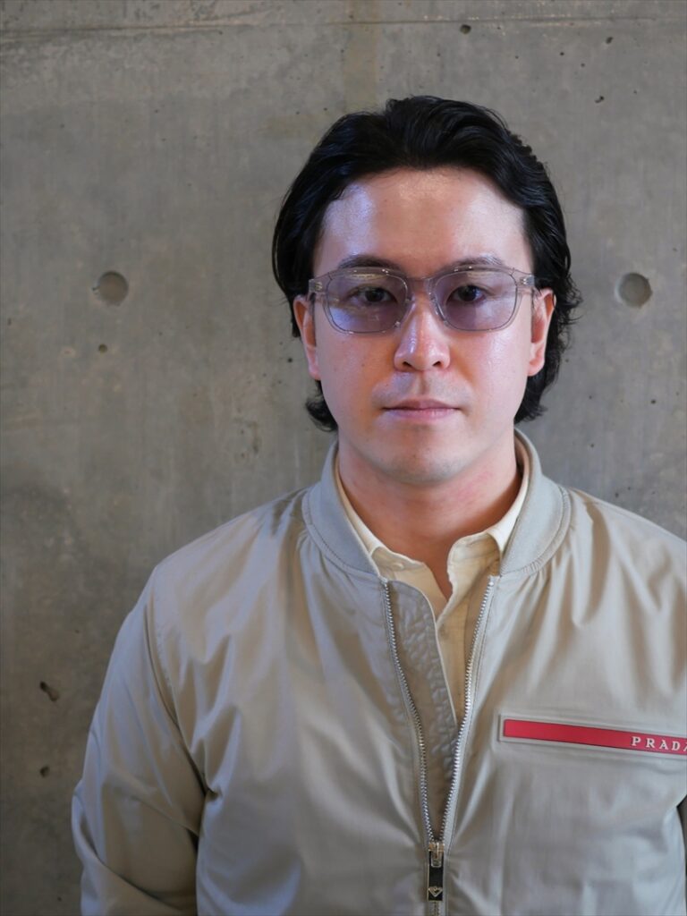 【URM（ウルム）】U8-Light clear grey | INSpiRAL （インスパイラル）